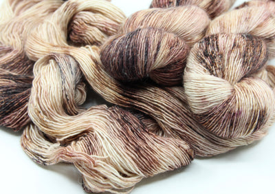 Peacock ~ Merlin ~ Merino Linen Singles – Yarn Therapy